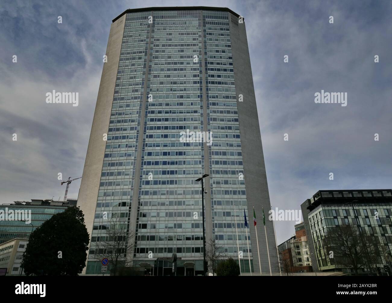 Skycraper Pirelli tower known as Pirellone. The buildind was designeted ...