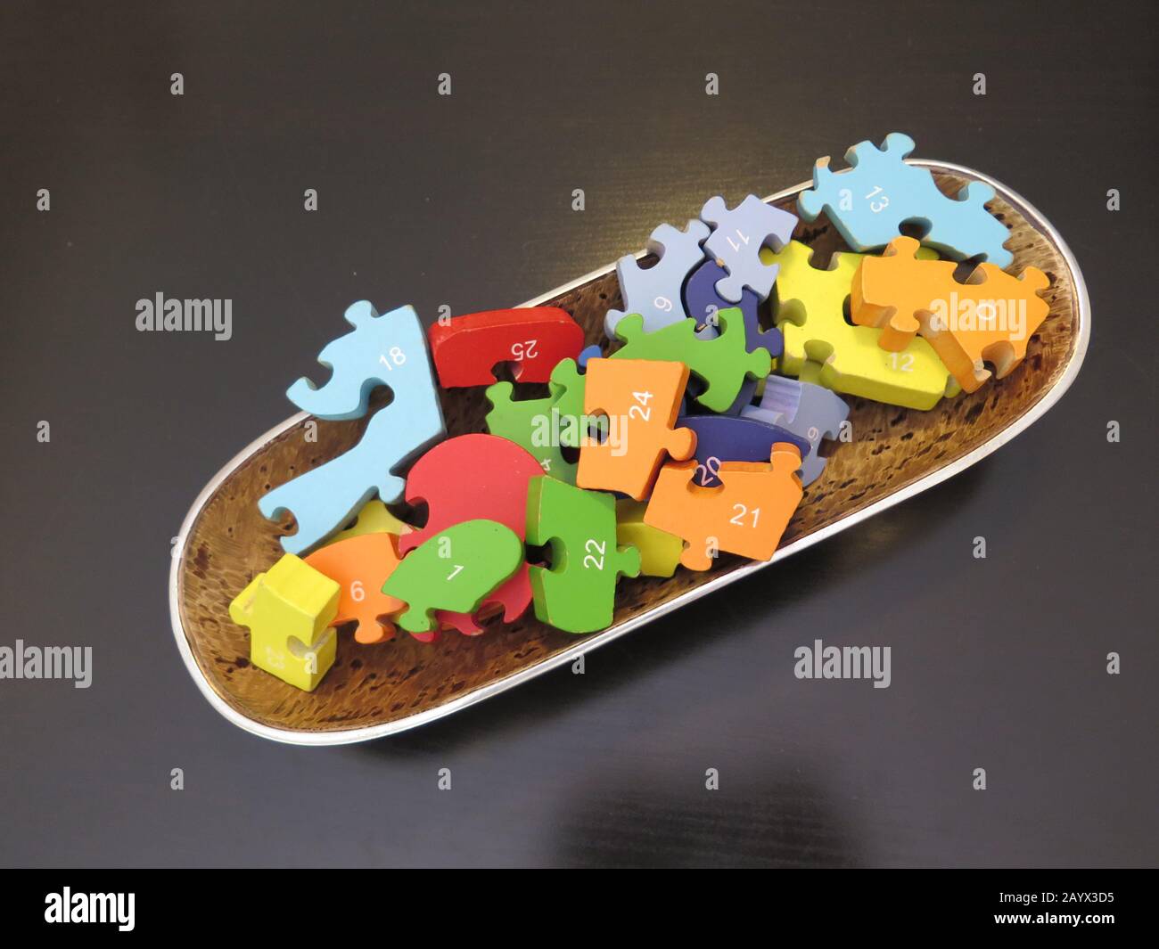 Puzzle pieces numbers hi-res stock photography and images - Alamy