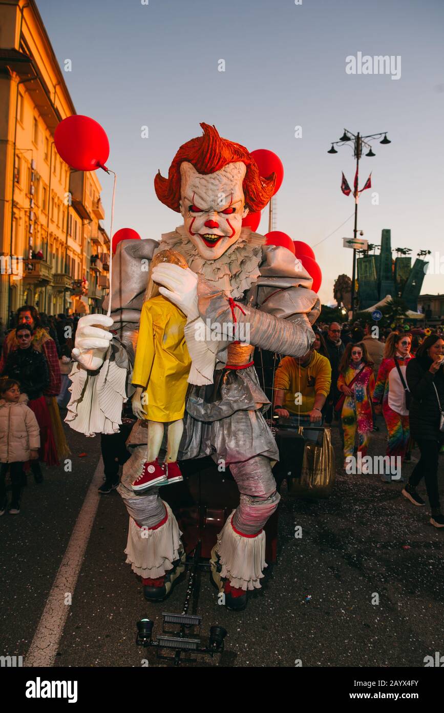 VIAREGGIO,ITALY-FEB.15 2020: giant float parades in the street of ...
