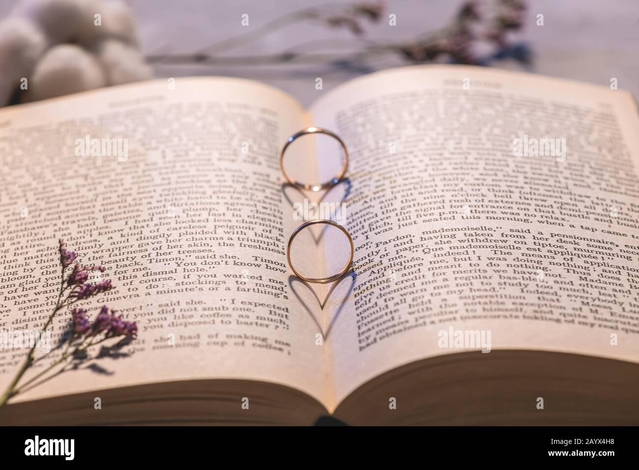 Shadow love couple in shade hi-res stock photography and images - Alamy