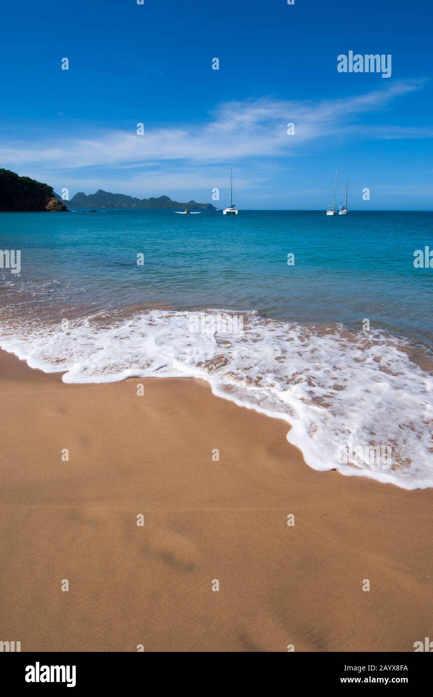 Sandy beach on Mayreau Island, a small island in the Grenadines in the ...
