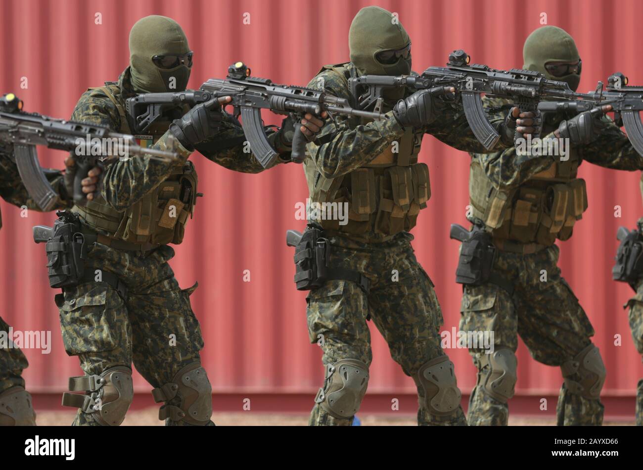 Advanced weapons and tactics training hi-res stock photography and ...