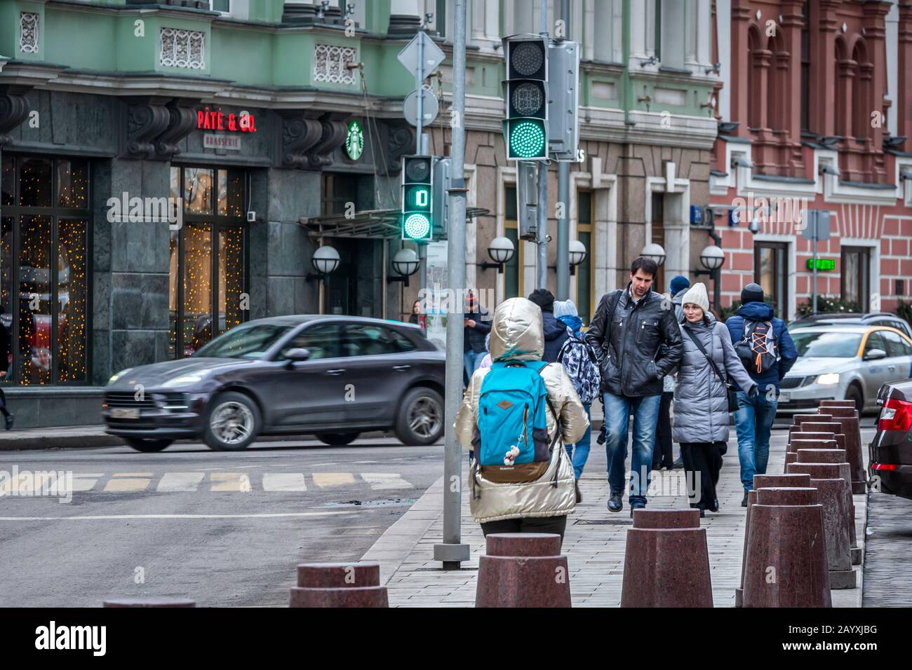 People on the streets of Moscow, Russia Stock Photo - Alamy