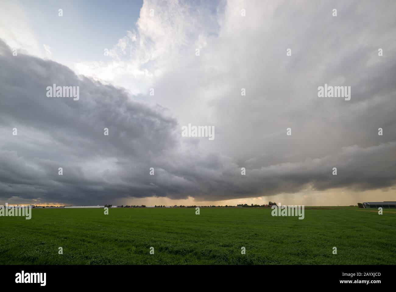 Dramatic stormclouds over the dutch landscape north of Rotterdam. Rain ...