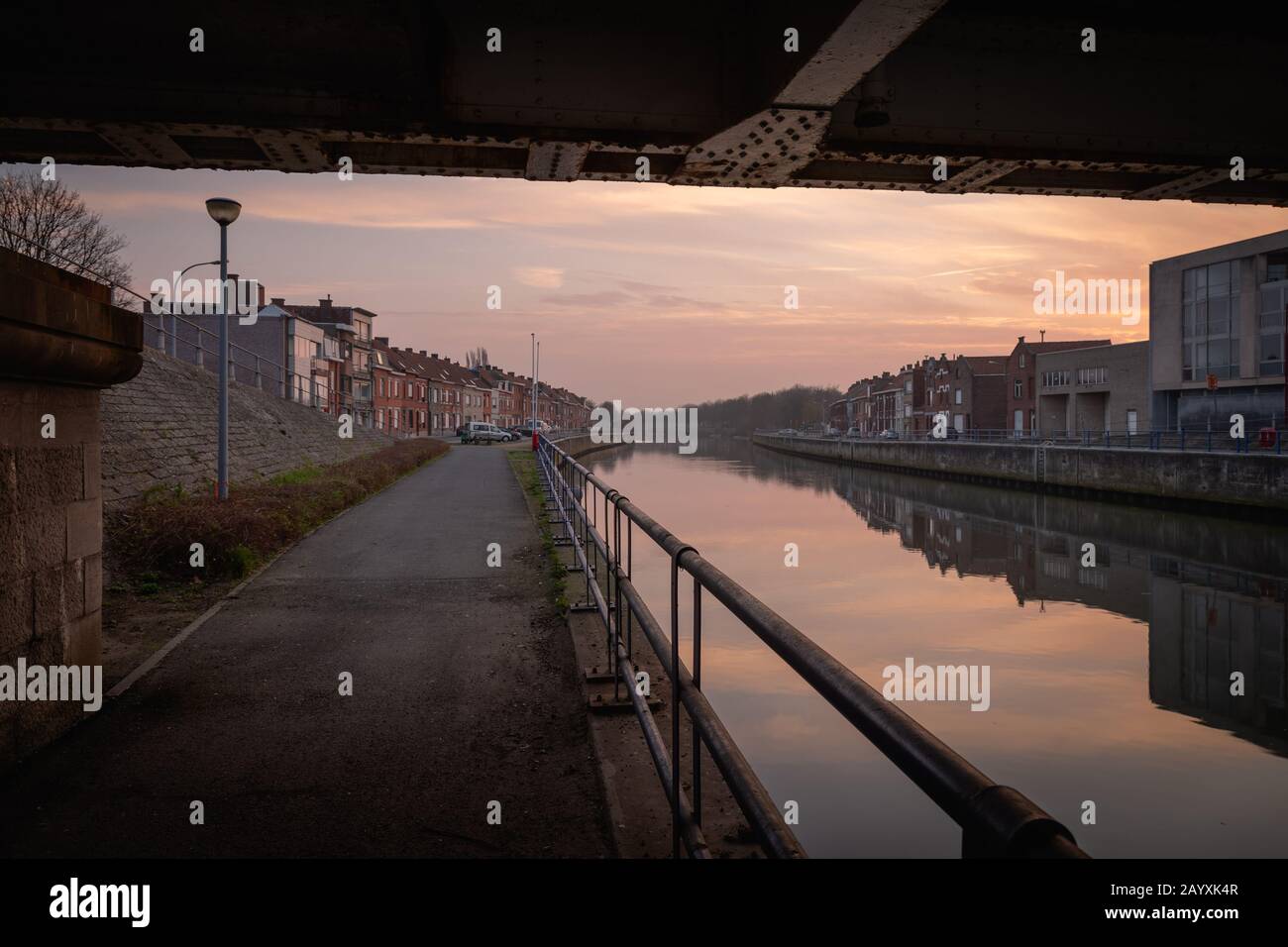 Under the Bridge - Onder de Brug - Menen Barakken Stock Photo - Alamy