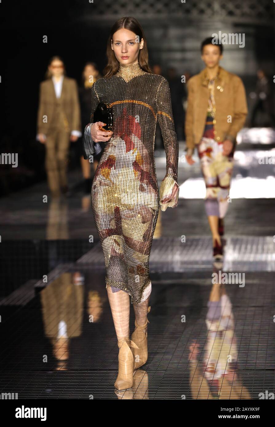 Fashion runway 2020 burberry hi-res stock photography and images - Alamy