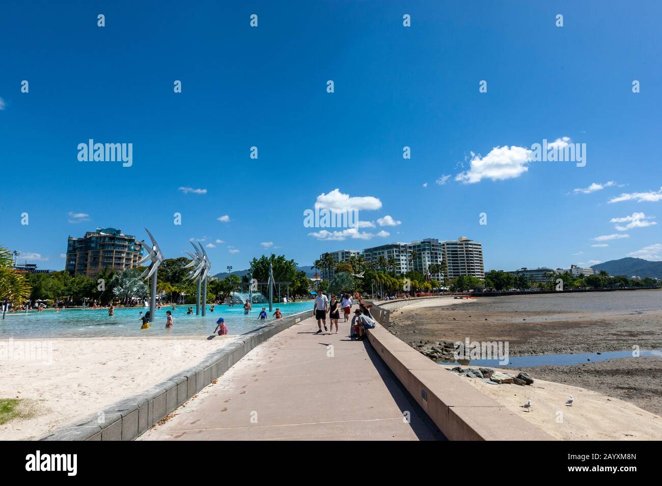 Esplanade lagoon cairns queensland australia hi-res stock photography ...