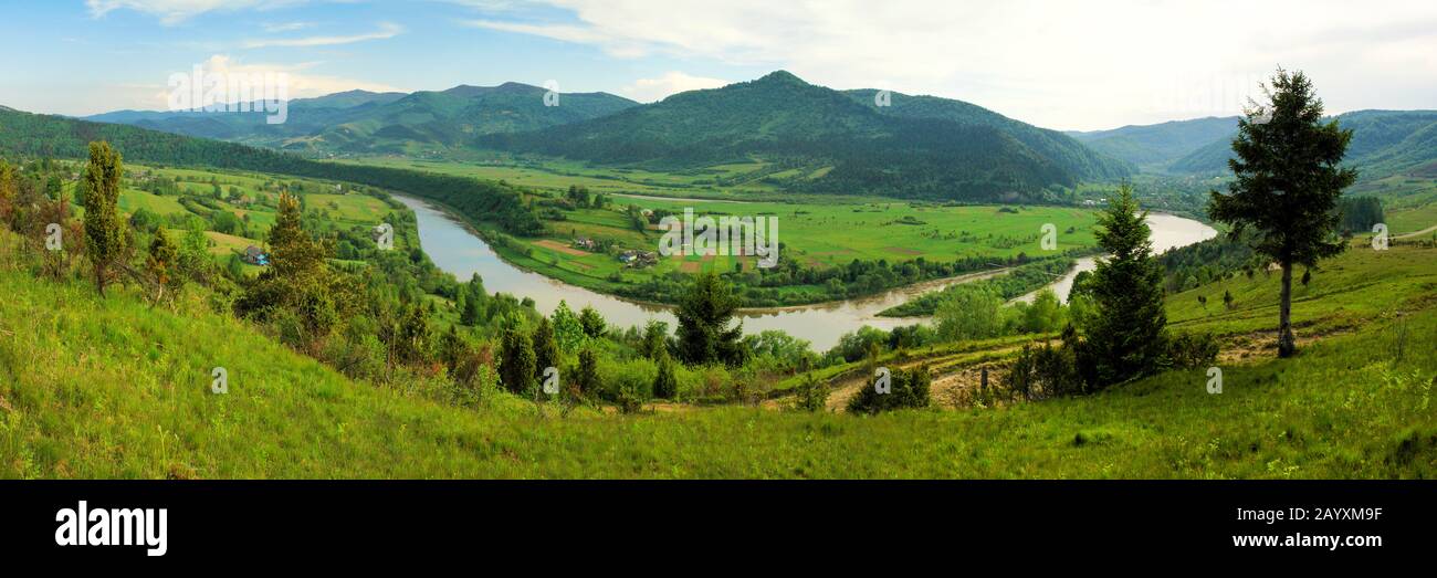 Spring panorama hi-res stock photography and images - Alamy
