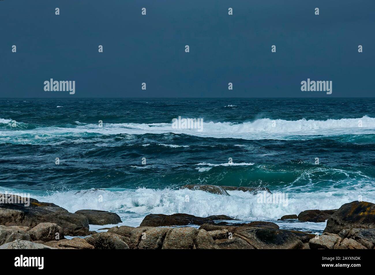 Sea shore on Atlantic ocean by Cape Town, South Africa Stock Photo - Alamy