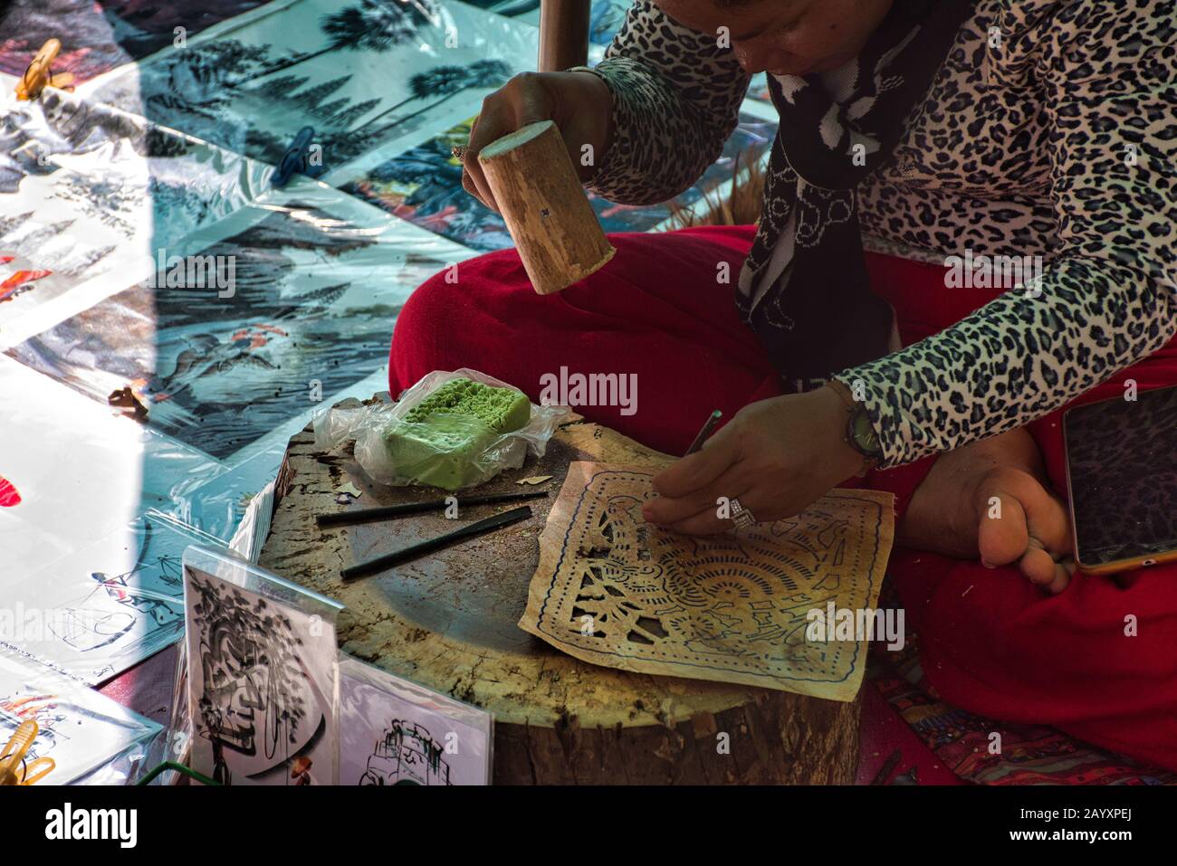 Khmer craft hi-res stock photography and images - Alamy
