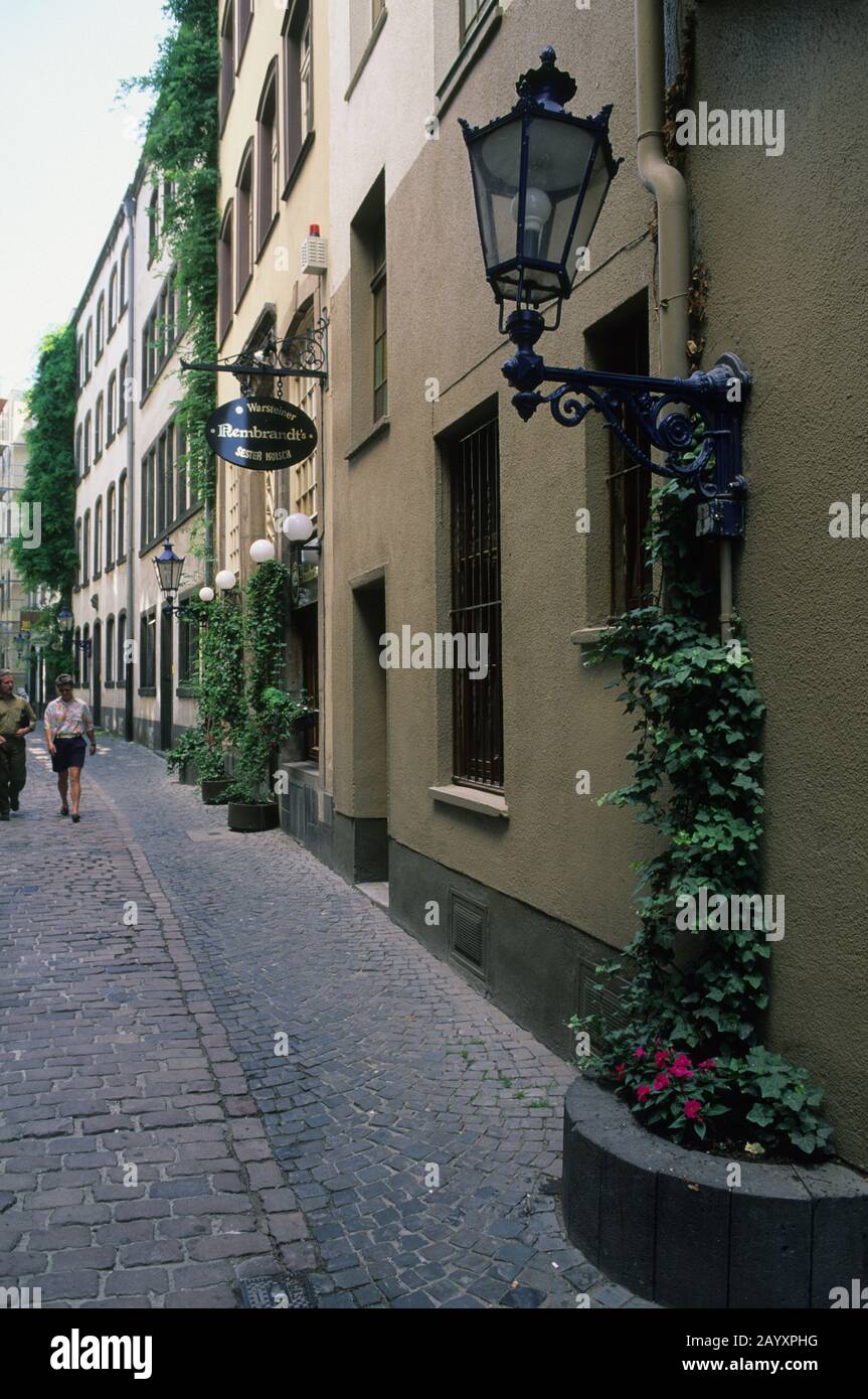 Old town alley in cologne hi-res stock photography and images - Alamy