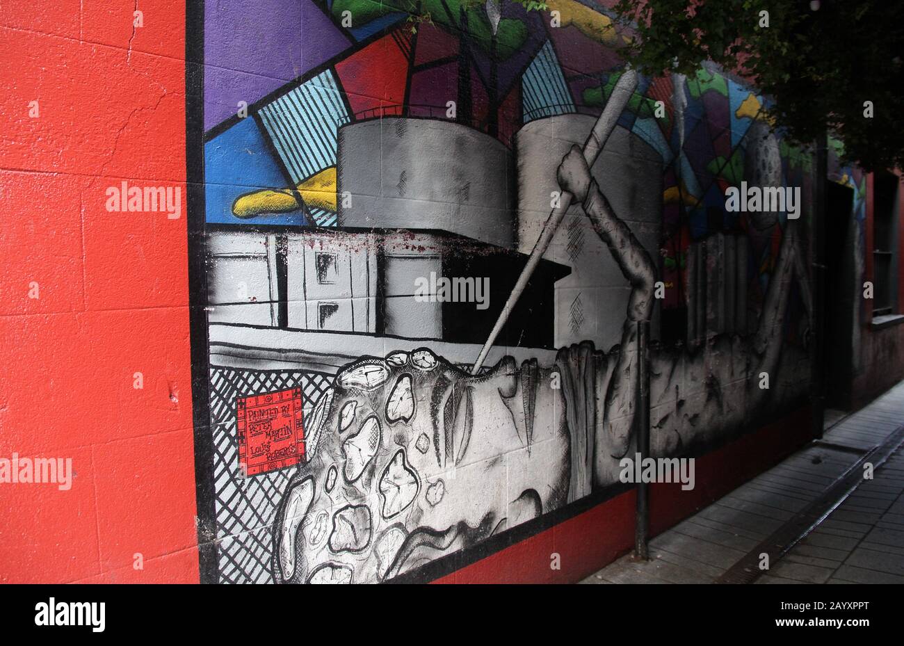 City urban alley art hi-res stock photography and images - Alamy
