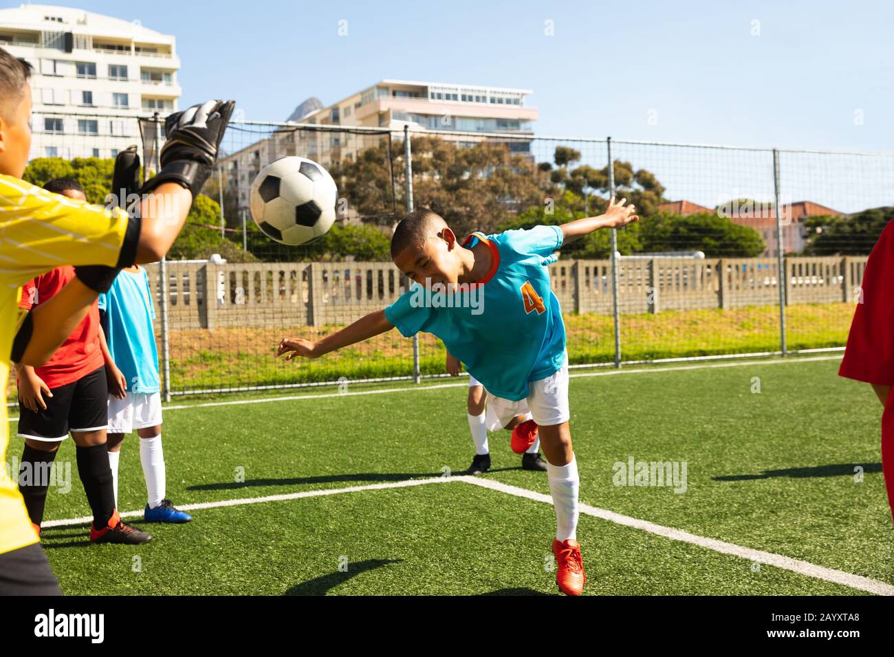 Score a goal hi-res stock photography and images - Alamy