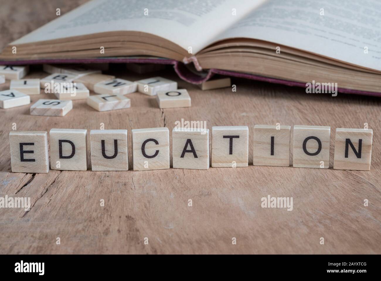 Cube letters hi-res stock photography and images - Alamy