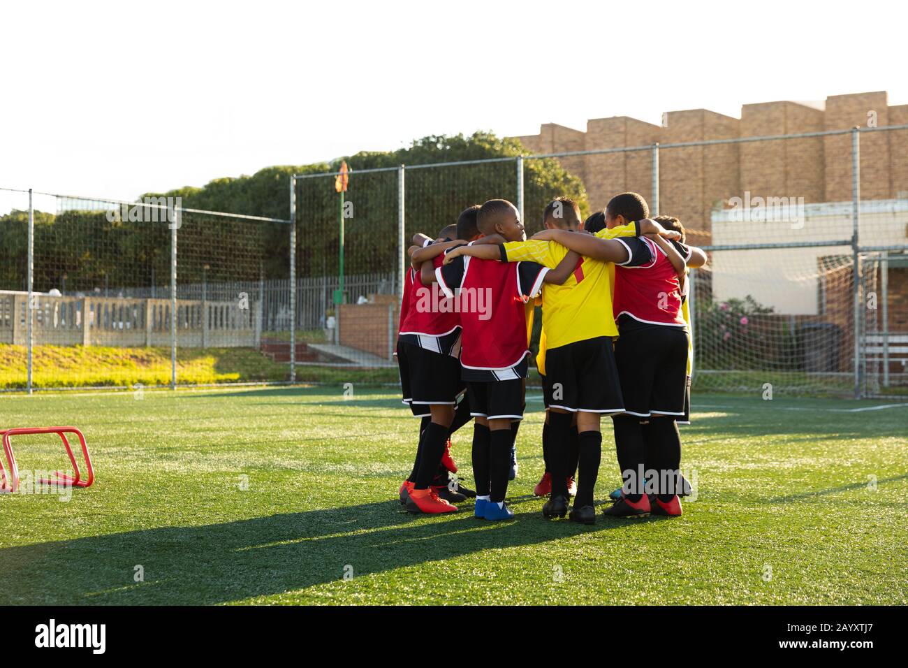 Happy winning game hi-res stock photography and images - Alamy
