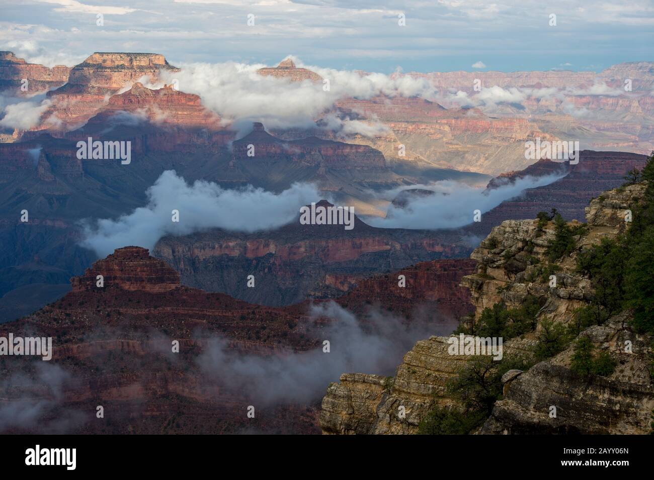 View of the Grand Canyon from the Yavapai Point area on the South Rim ...