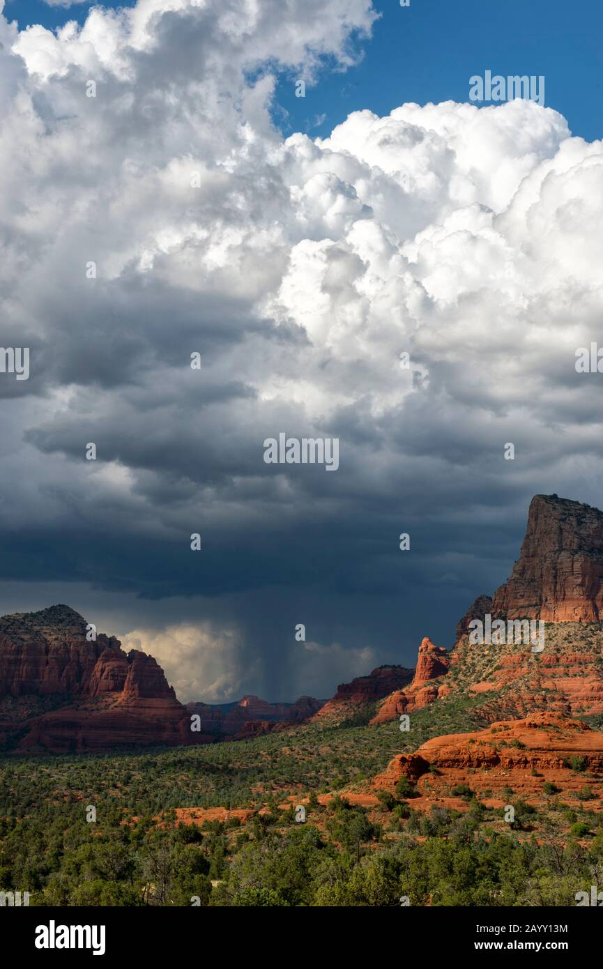 View of red rock formations with thunderstorms in Sedona, Arizona, USA ...
