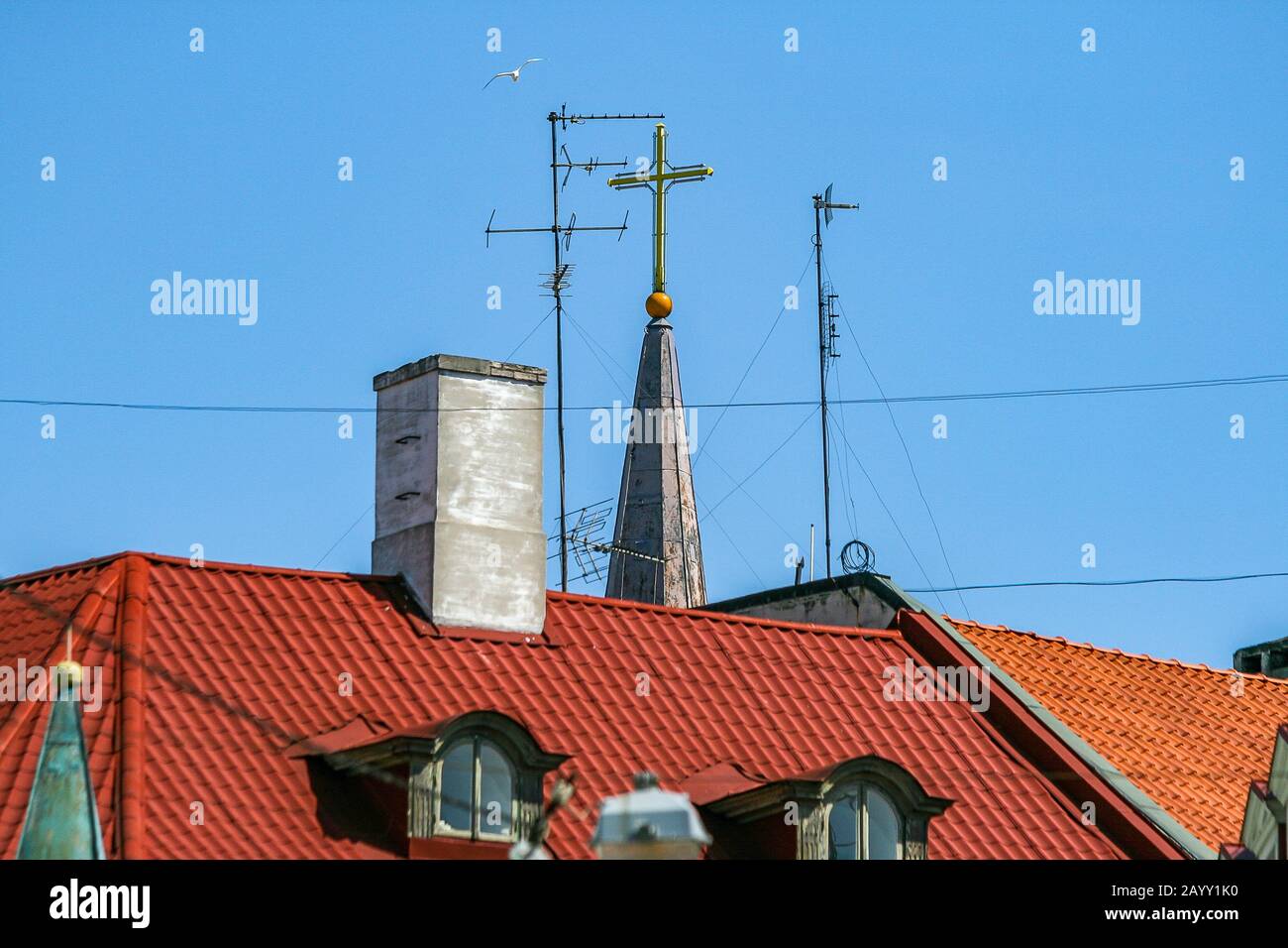 Church spire cross hi-res stock photography and images - Alamy