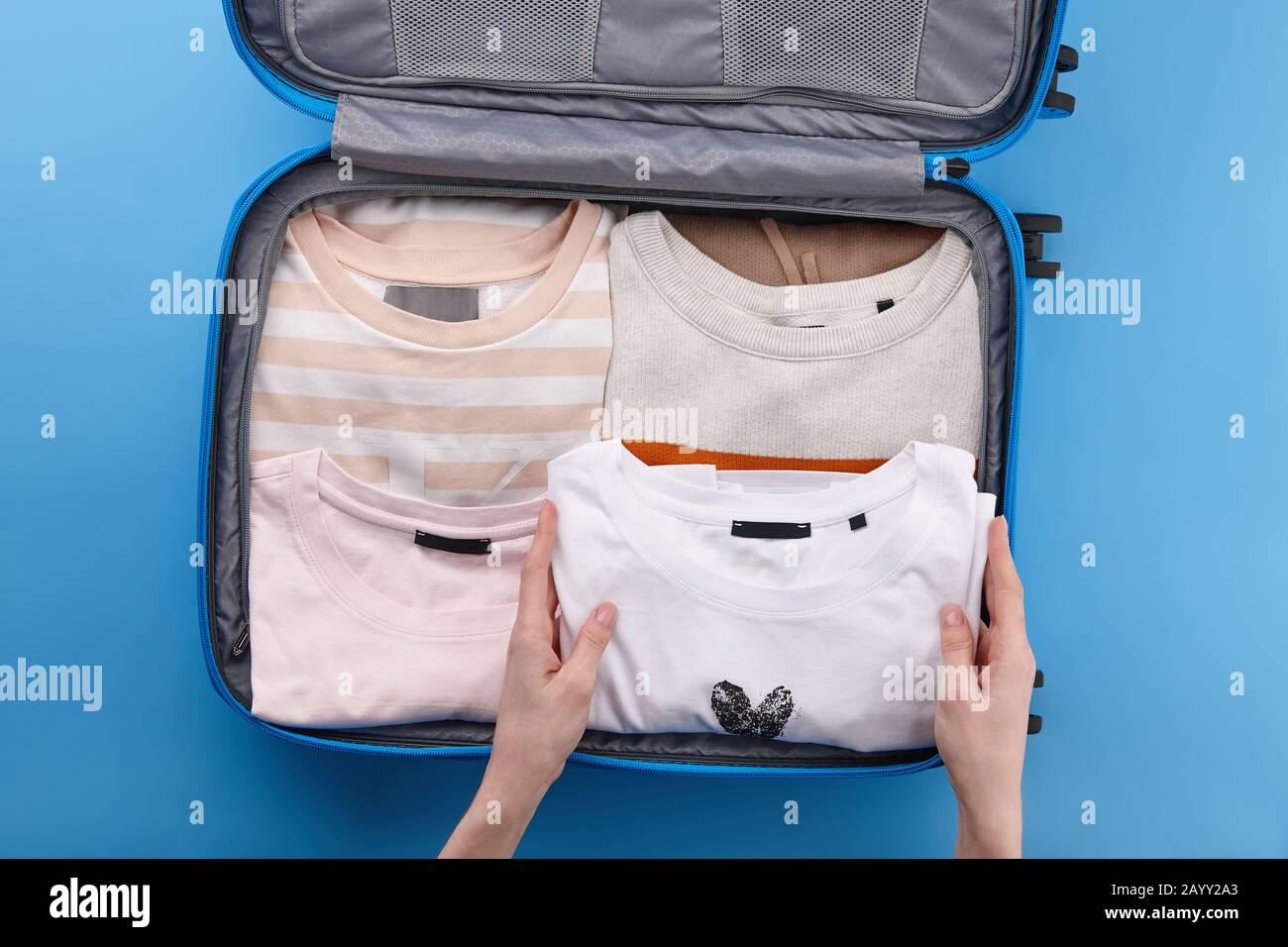 Packing weekend hi-res stock photography and images - Alamy