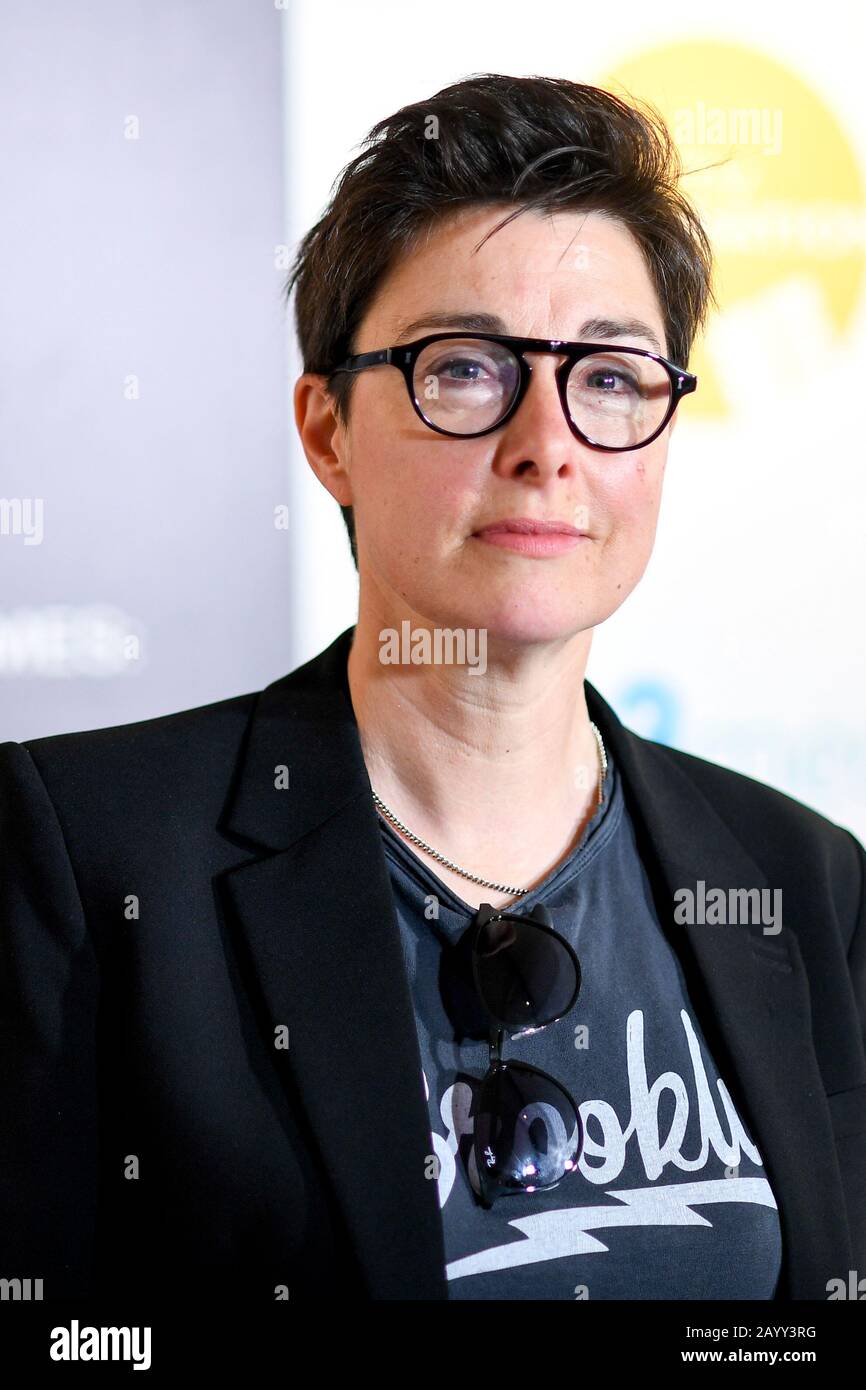 Sue perkins where hi-res stock photography and images - Alamy