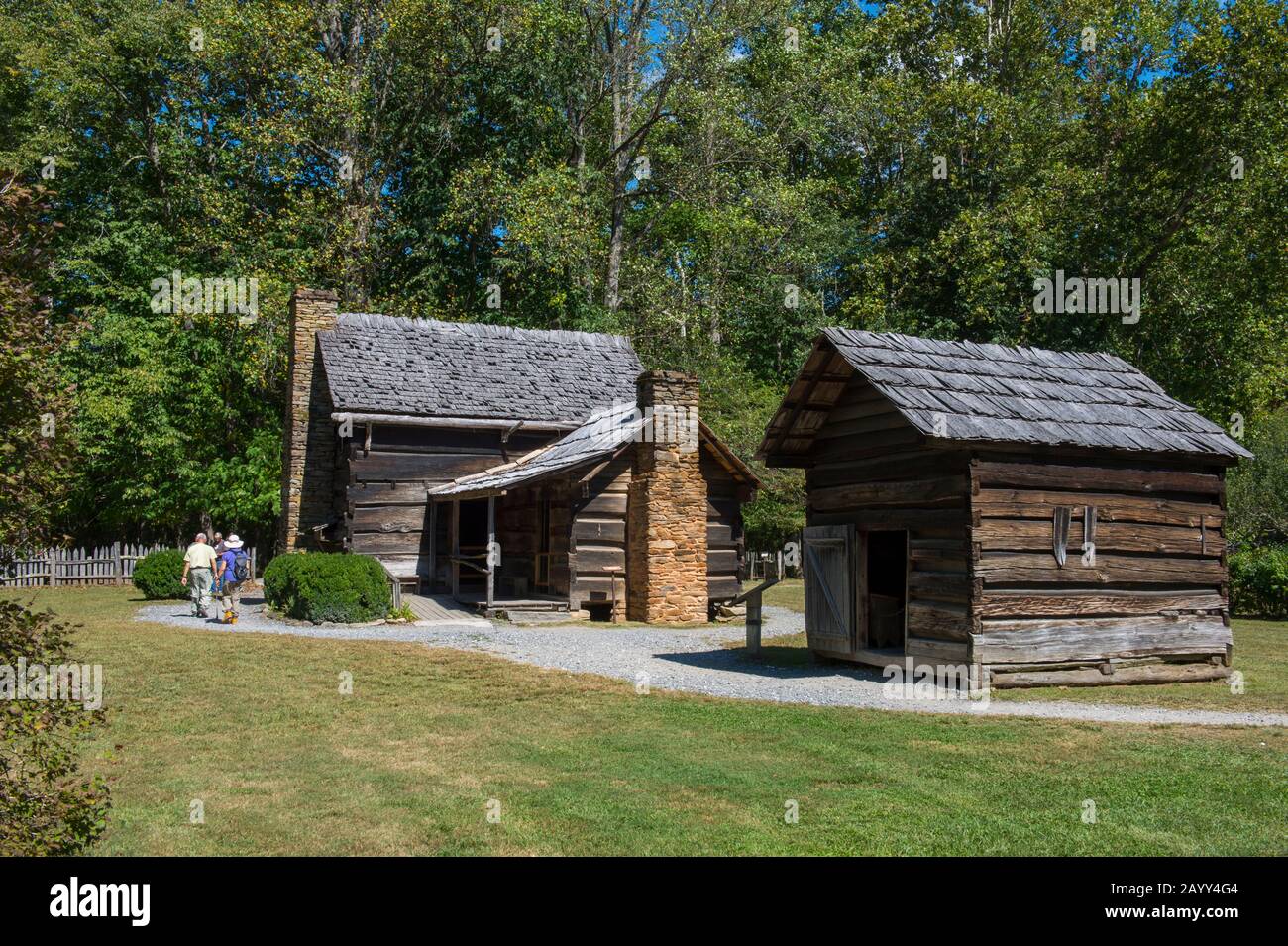 Historic log buildings hi-res stock photography and images - Alamy