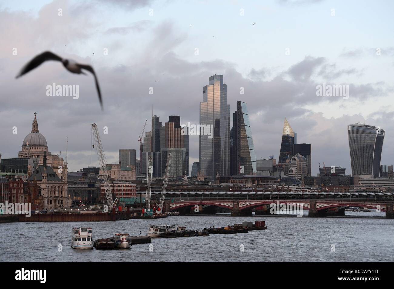 42 street hi-res stock photography and images - Alamy