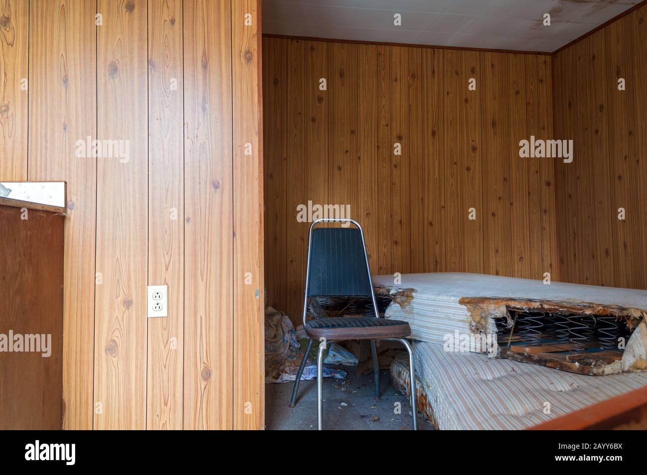Trashed room hi-res stock photography and images - Alamy