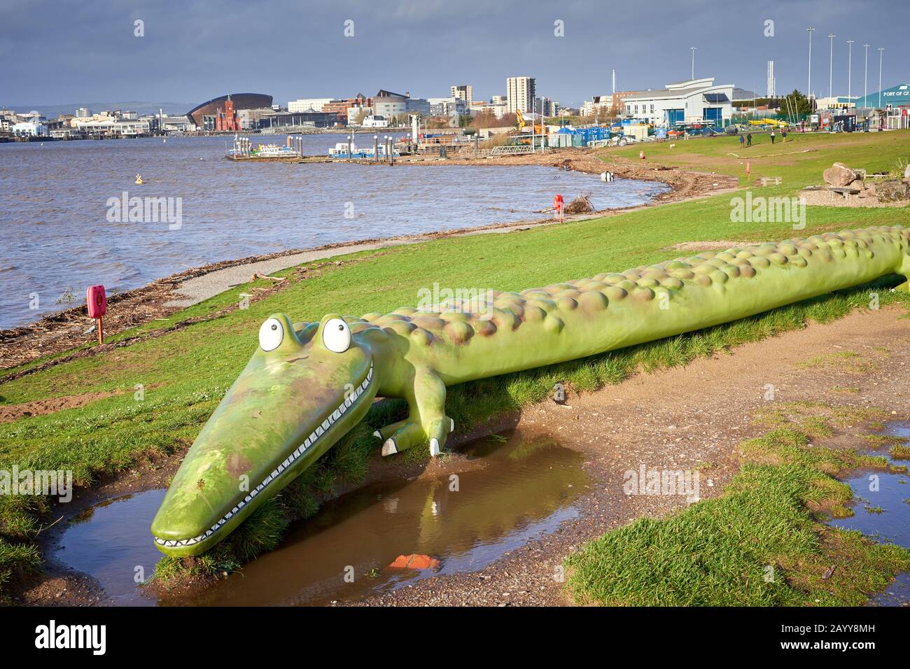 Cardiff Bay after Storm Dennis filled the rivers Taff and Ely Stock ...