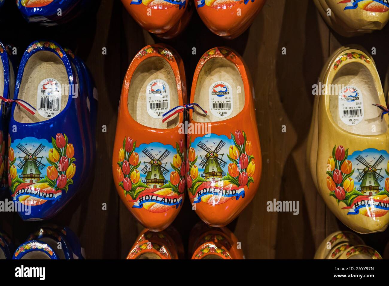 ZAANSE SCHANS, THE NETHERLANDS - 20.01.2020: dutch wooden handmade ...