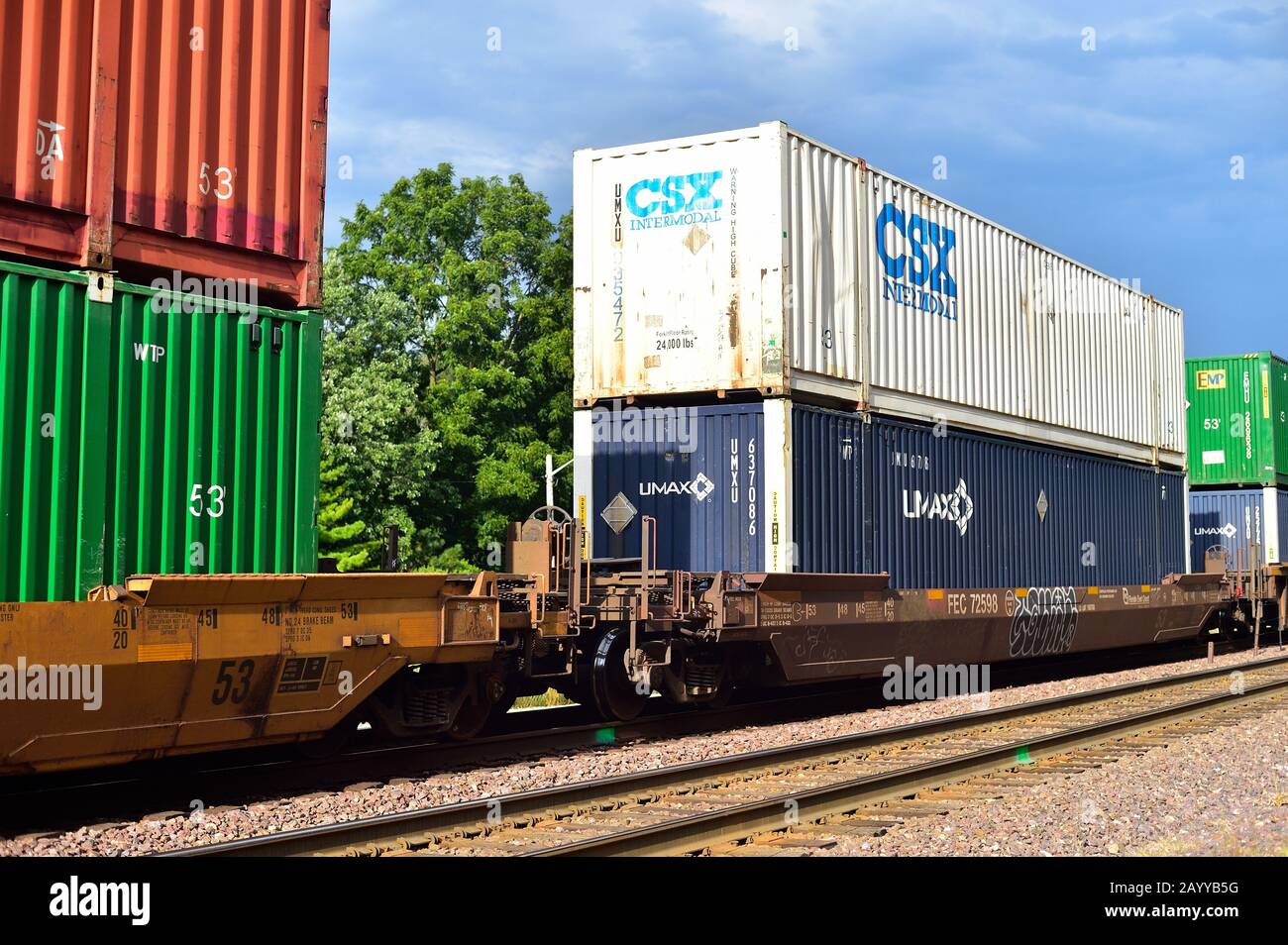 Elburn, Illinois, USA. A Union Pacific intermodal freight as it passes ...