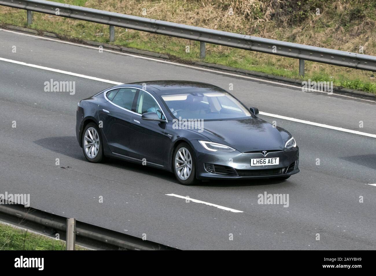 Battery electric vehicle hi-res stock photography and images - Alamy