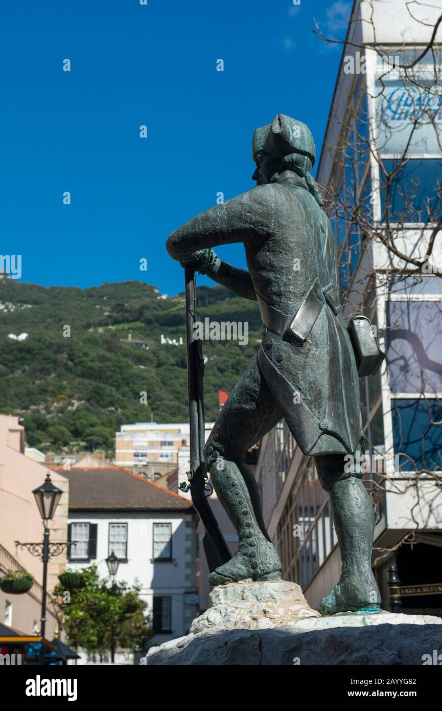 Statue gibraltar soldier in gibraltar hi-res stock photography and ...