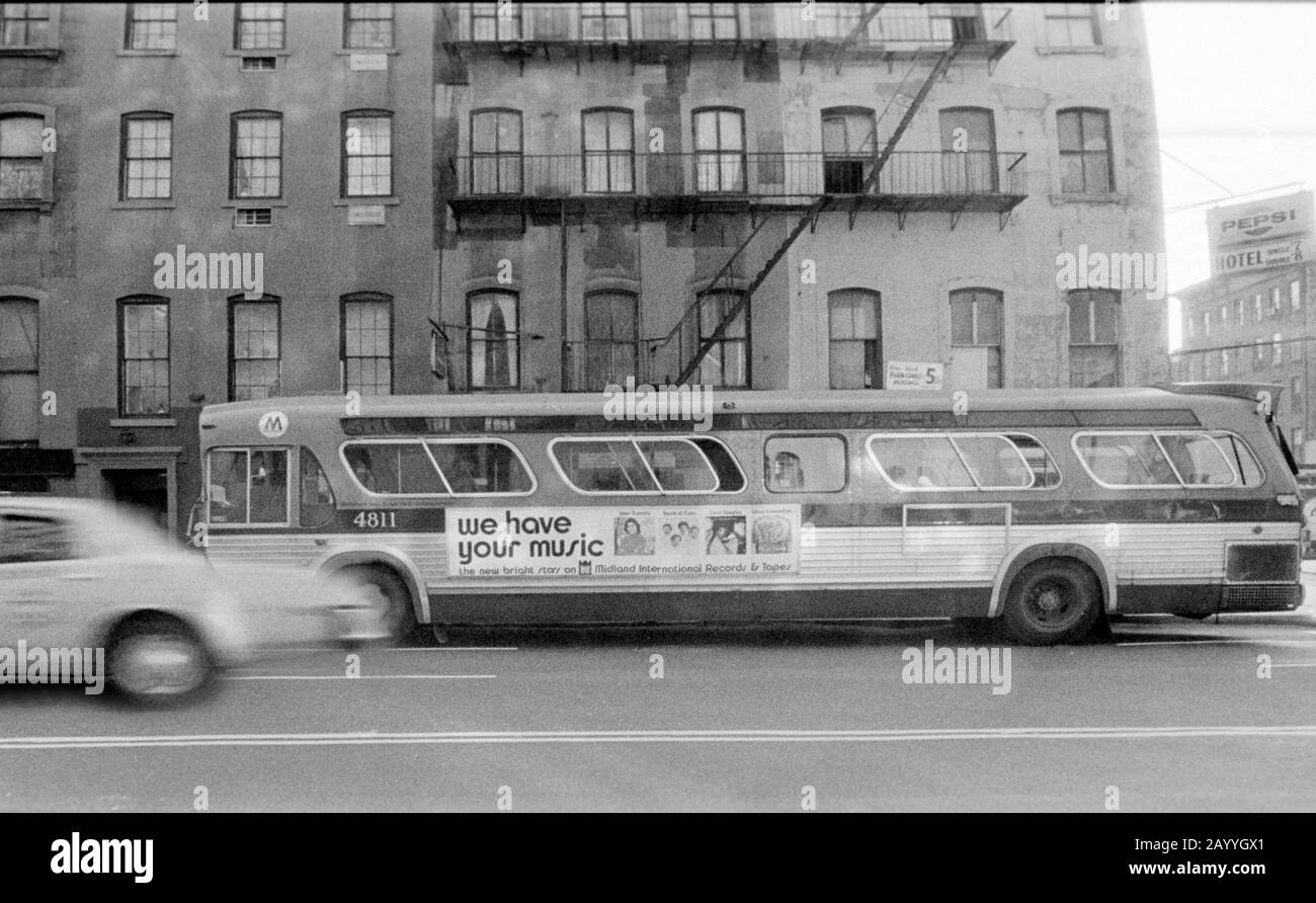 Vintage nyc bus Black and White Stock Photos & Images - Alamy