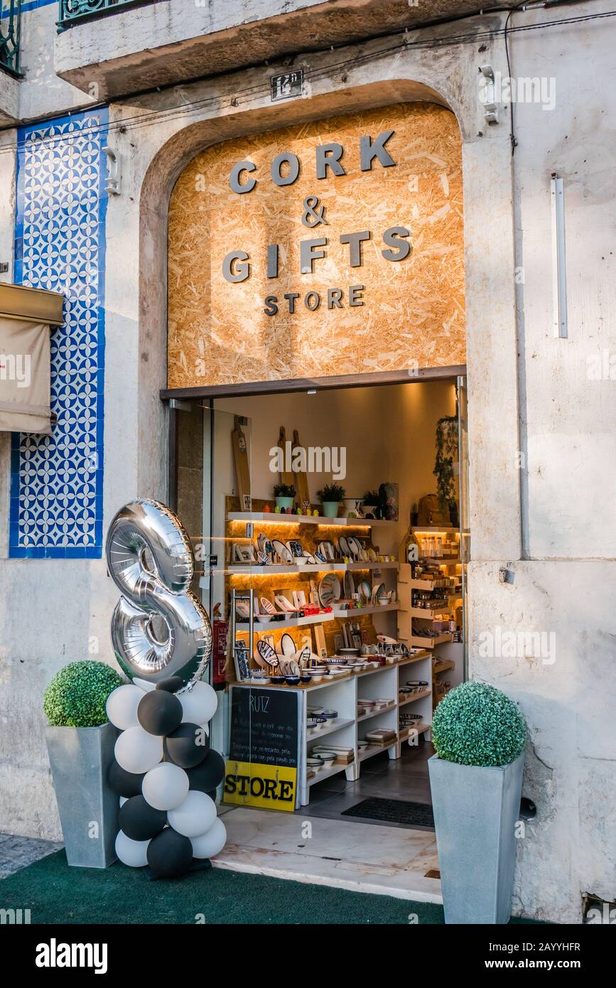 Cork store portugal hi-res stock photography and images - Alamy
