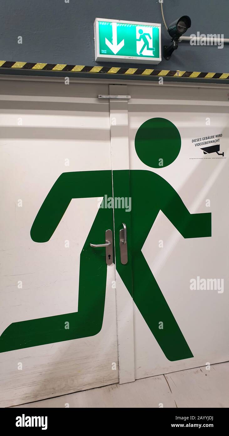 Emergency exit doors hi-res stock photography and images - Alamy