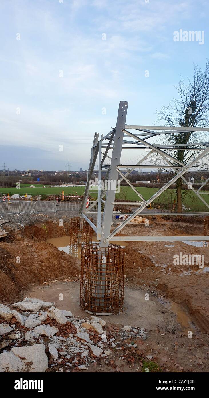 Overhead power line hi-res stock photography and images - Alamy