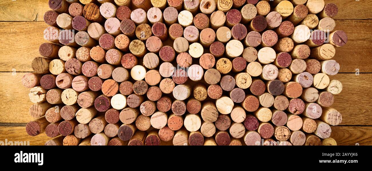 Wine red carpet texture hi-res stock photography and images - Alamy