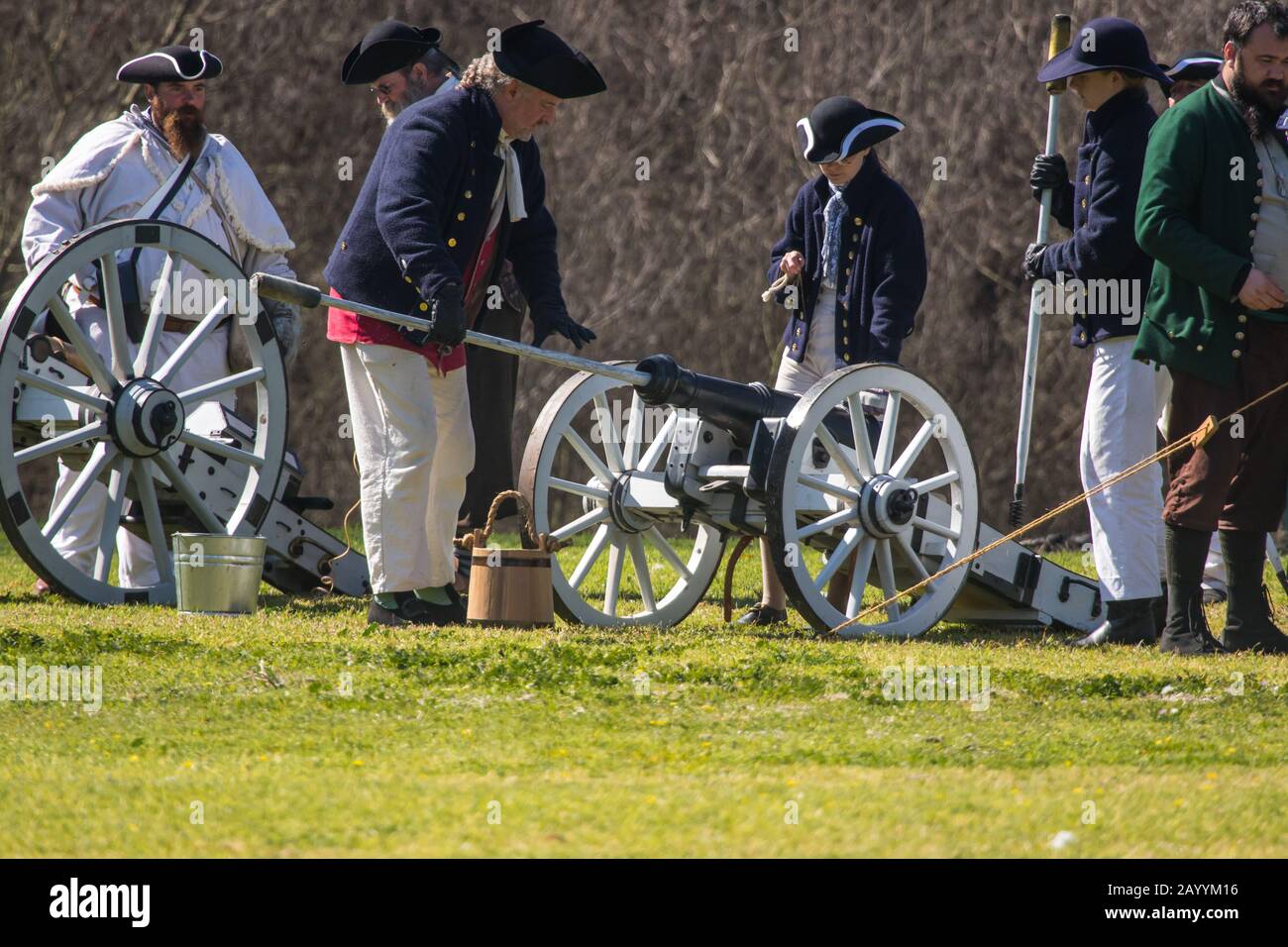 British naval gun crew costumes hi-res stock photography and images - Alamy