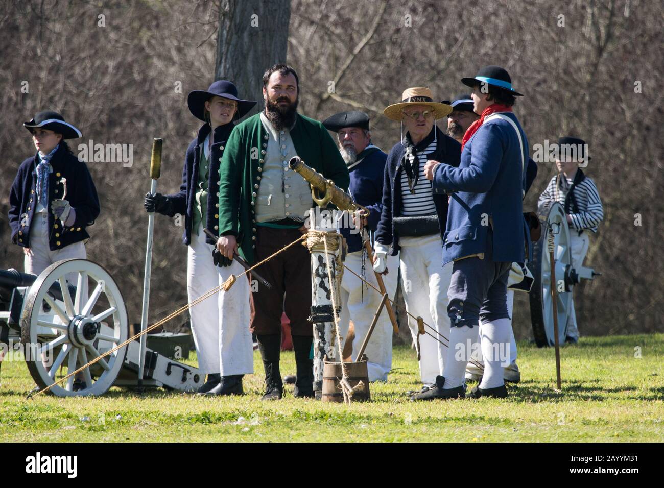 British naval gun crew costumes hi-res stock photography and images - Alamy