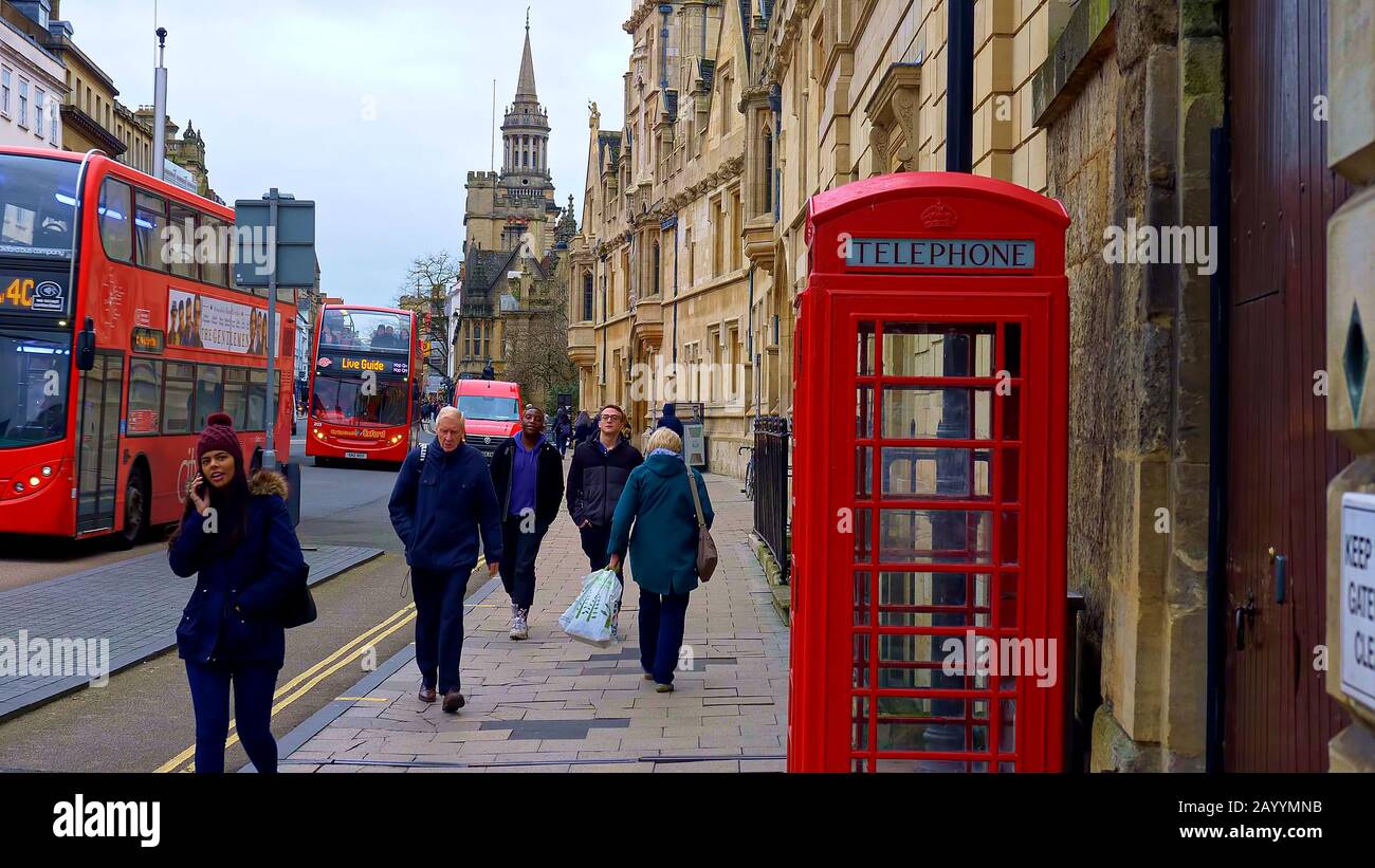 Red Telephone Booth in Oxford England - OXFORD, ENGLAND - JANUARY 3 ...