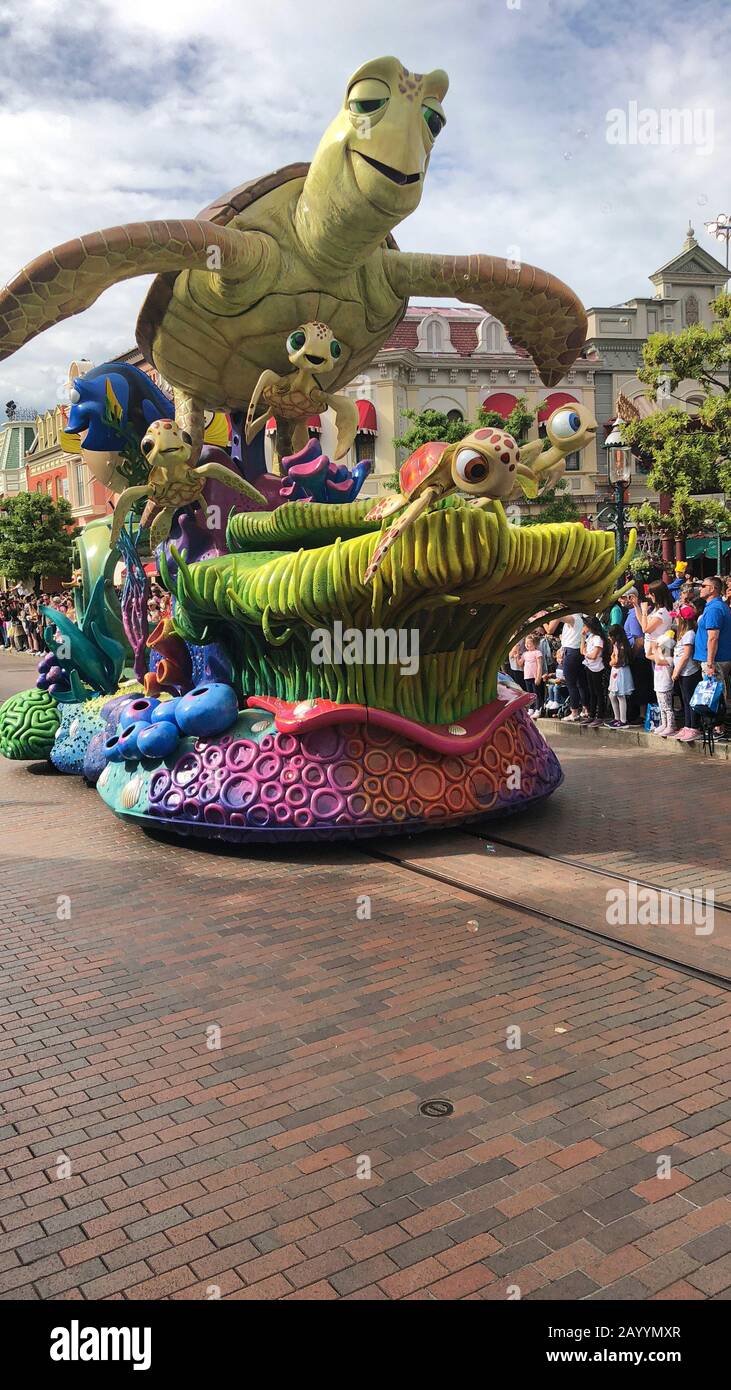 Goofy disney mascot hi-res stock photography and images - Alamy