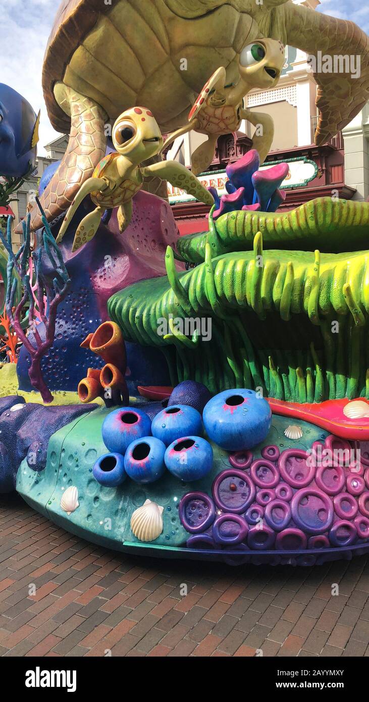 Goofy disney mascot hi-res stock photography and images - Alamy