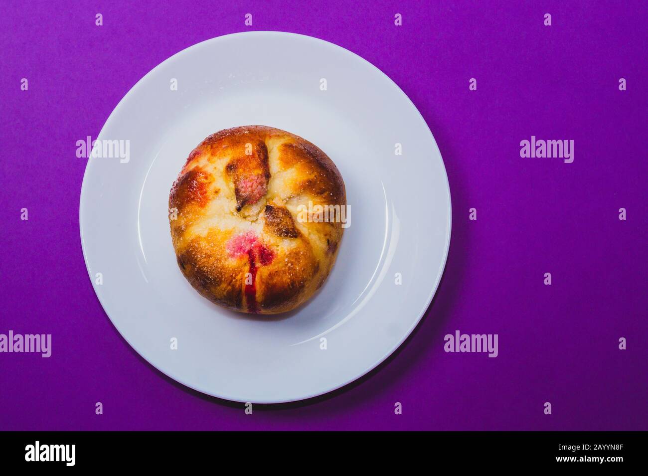 Inside bun hi-res stock photography and images - Alamy