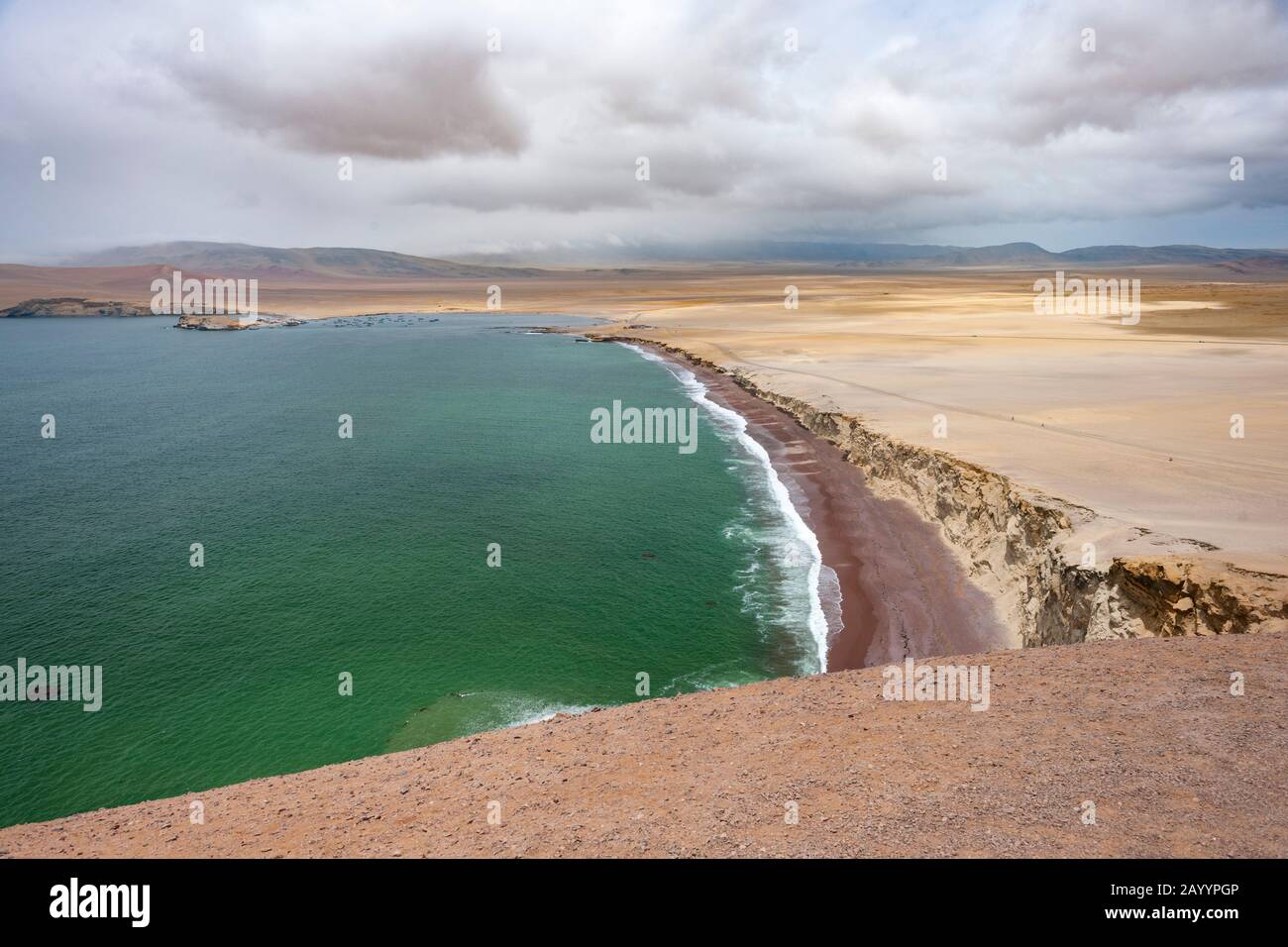 Coastline of the Paracas National Park in Peru Stock Photo - Alamy