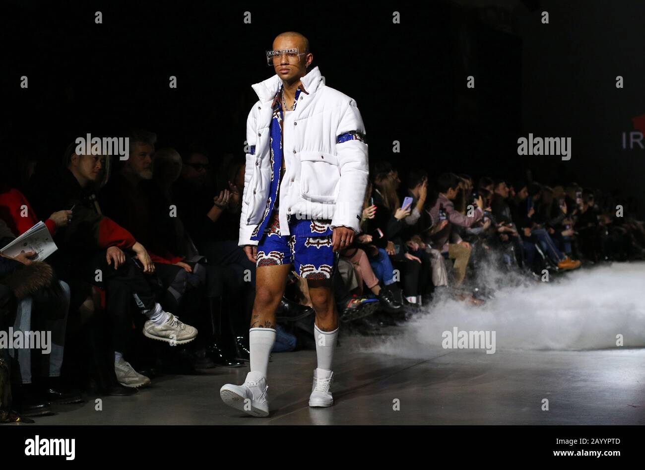 African runway model hi-res stock photography and images - Alamy