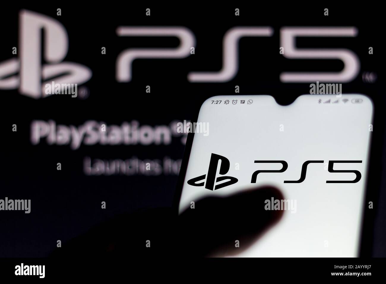 Playstation 5 logo hi-res stock photography and images - Alamy