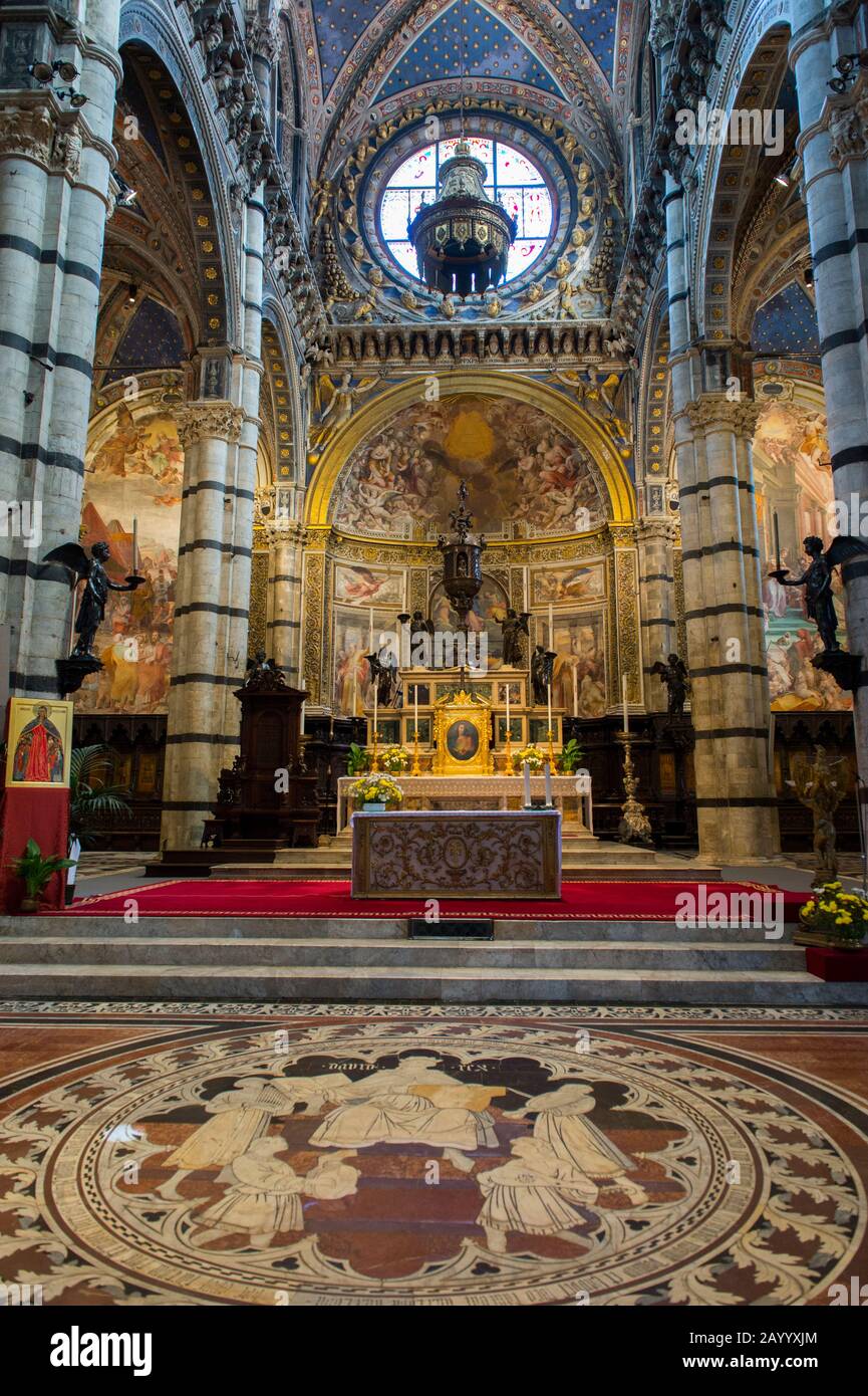 View of the altar in the Siena Cathedral di Santa Maria, better known ...