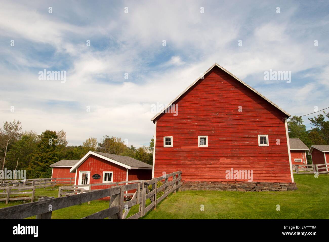 New york barns hi-res stock photography and images - Alamy