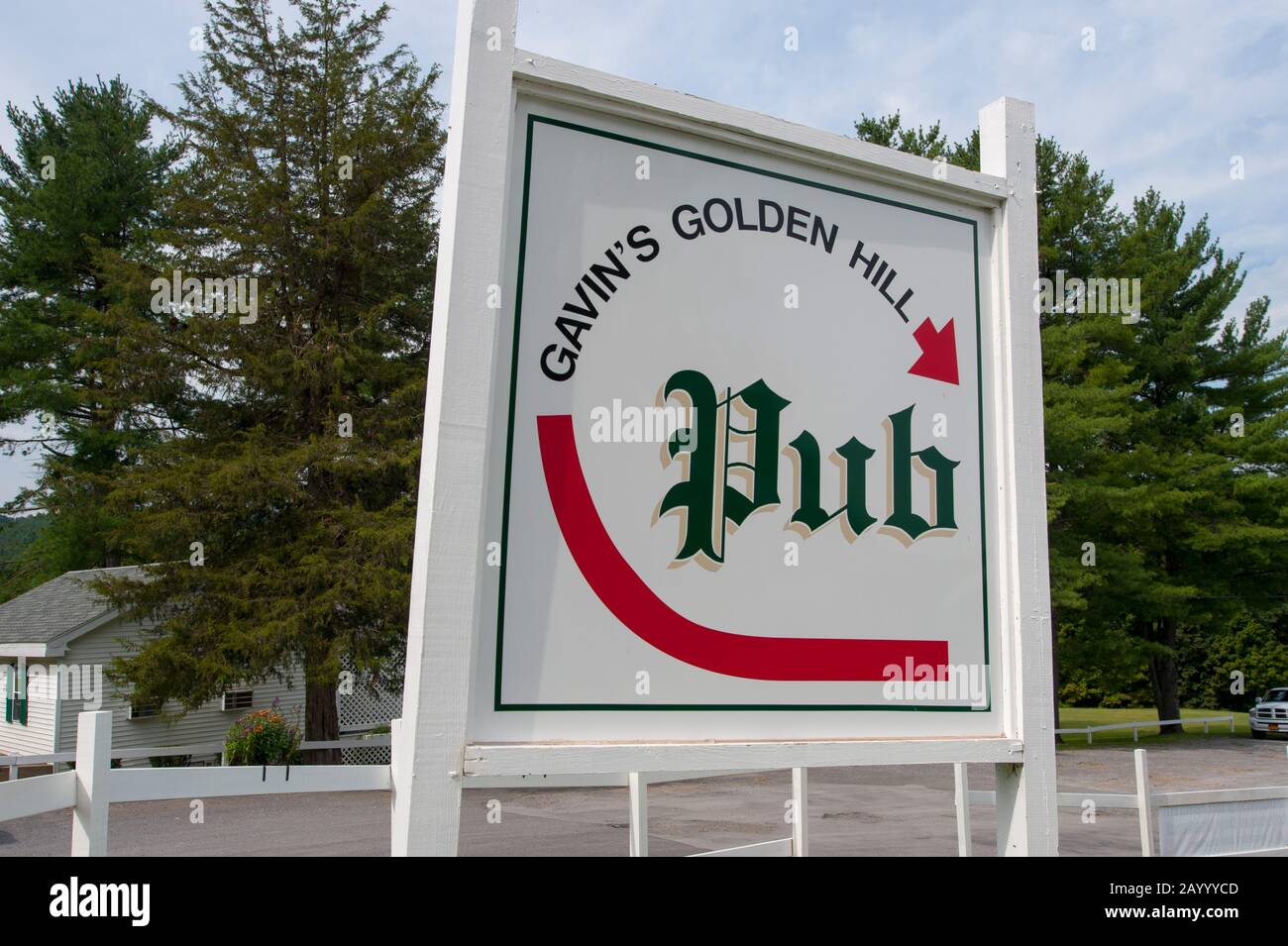 Irish pubs in america hi-res stock photography and images - Alamy