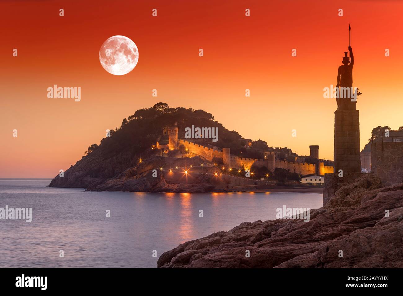 CASTLE OLD TOWN MINERVA STATUE (© FREDERIC MARES 1970) TOSSA DE MAR ...